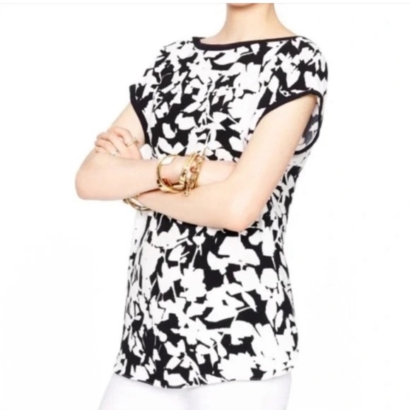 kate spade | Tops | Kate Spade Black White Abstract Leafy Floral Cap ...